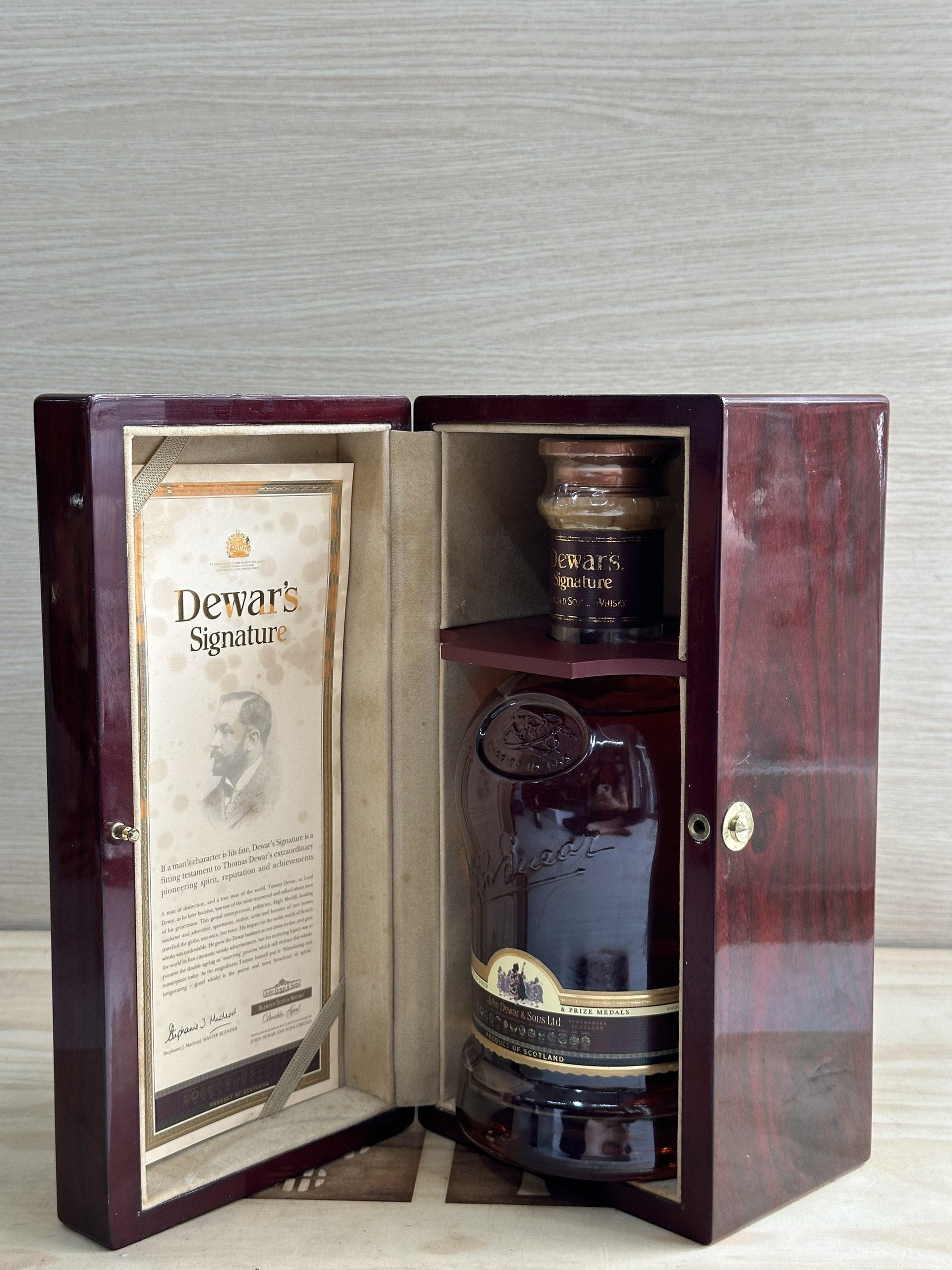 Dewar's Signature Whisky (Thanh lý) | Rượu Ngoại Chính Hãng